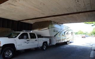 Oops! Stuck or Smashed? Poor RV's - RV Beagle